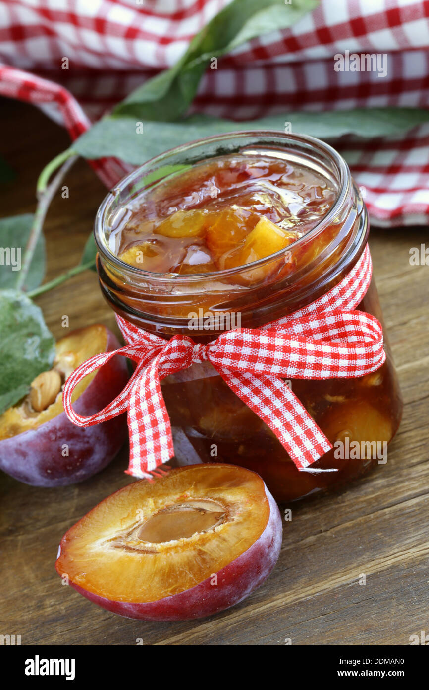 Jam in jar hi-res stock photography and images - Alamy