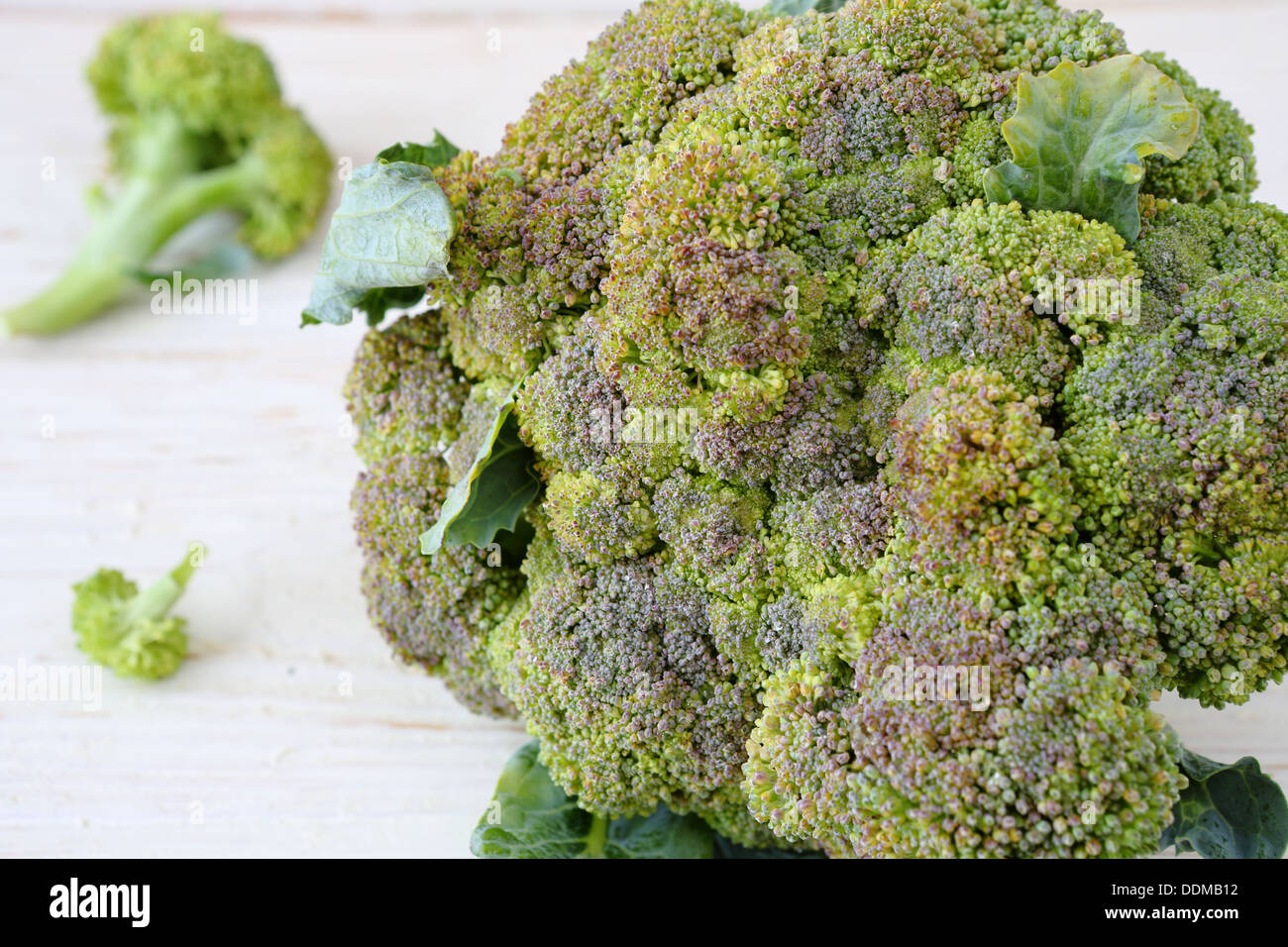 fresh broccoli whole head, food close up Stock Photo - Alamy