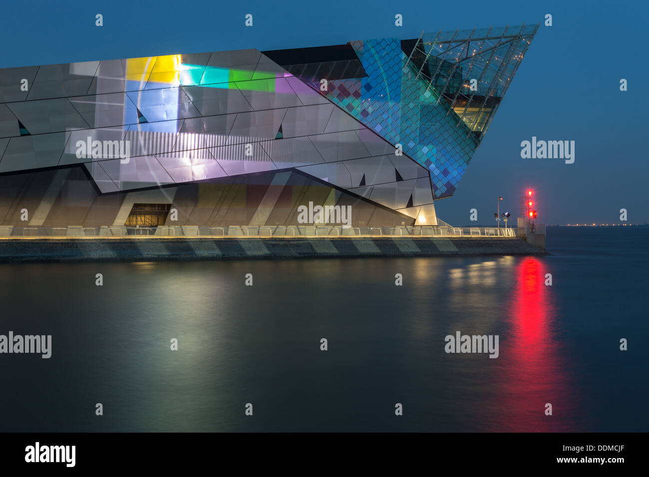 The deep hull hi-res stock photography and images - Alamy