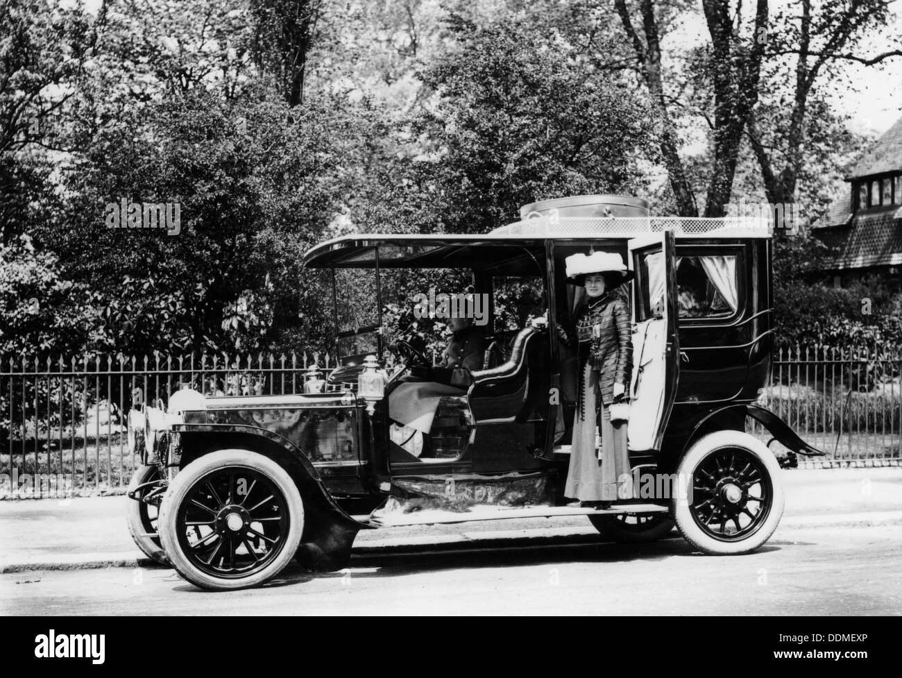 1907 car hi-res stock photography and images - Alamy