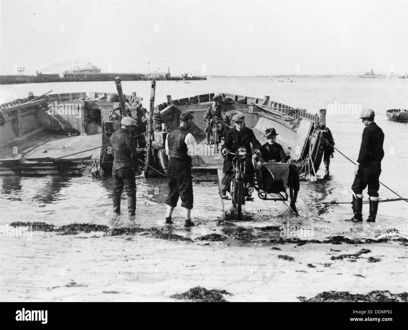 1920s ferry Black and White Stock Photos & Images - Alamy
