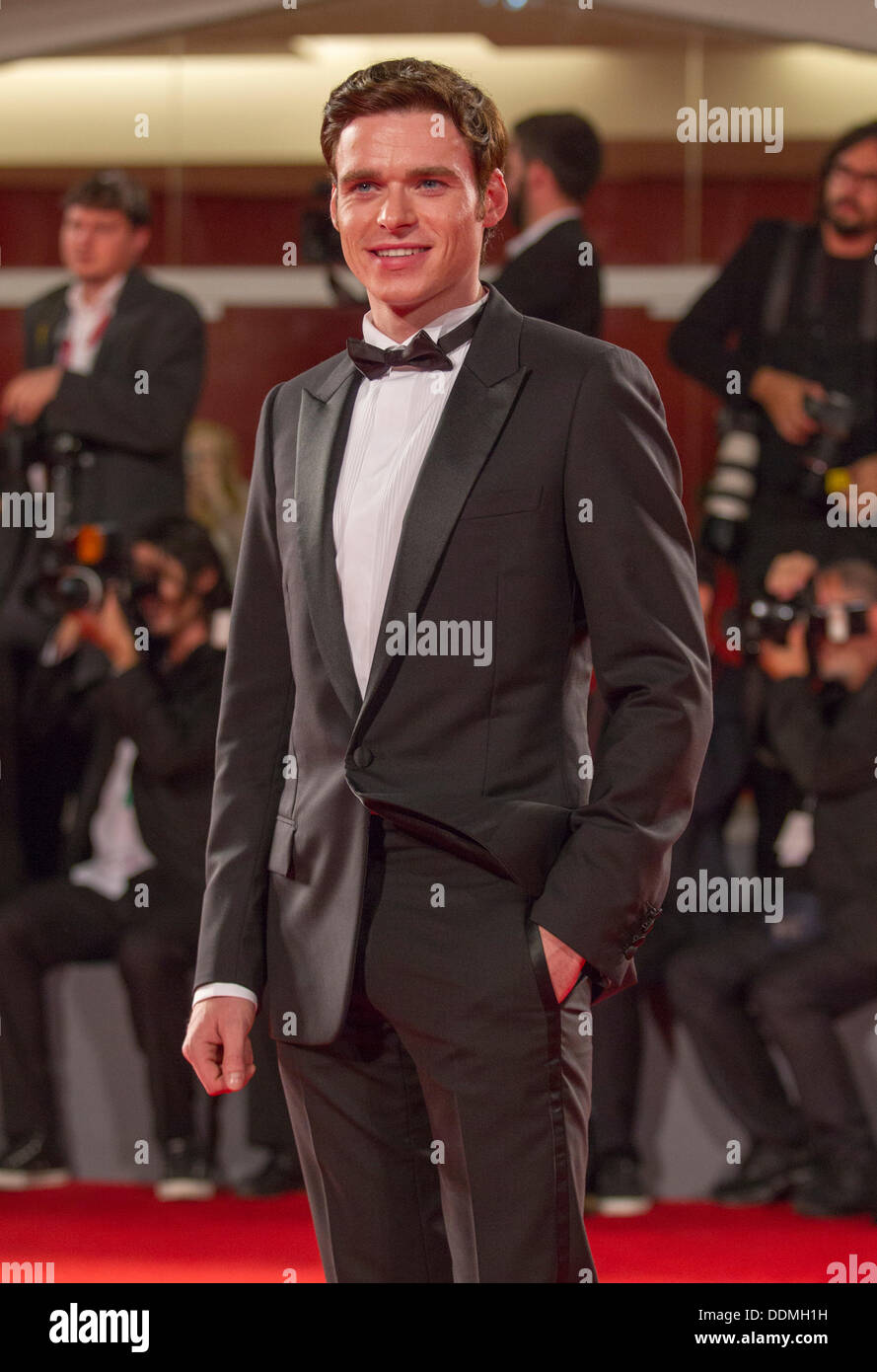 Richard Madden Body High Resolution Stock Photography and Images - Alamy
