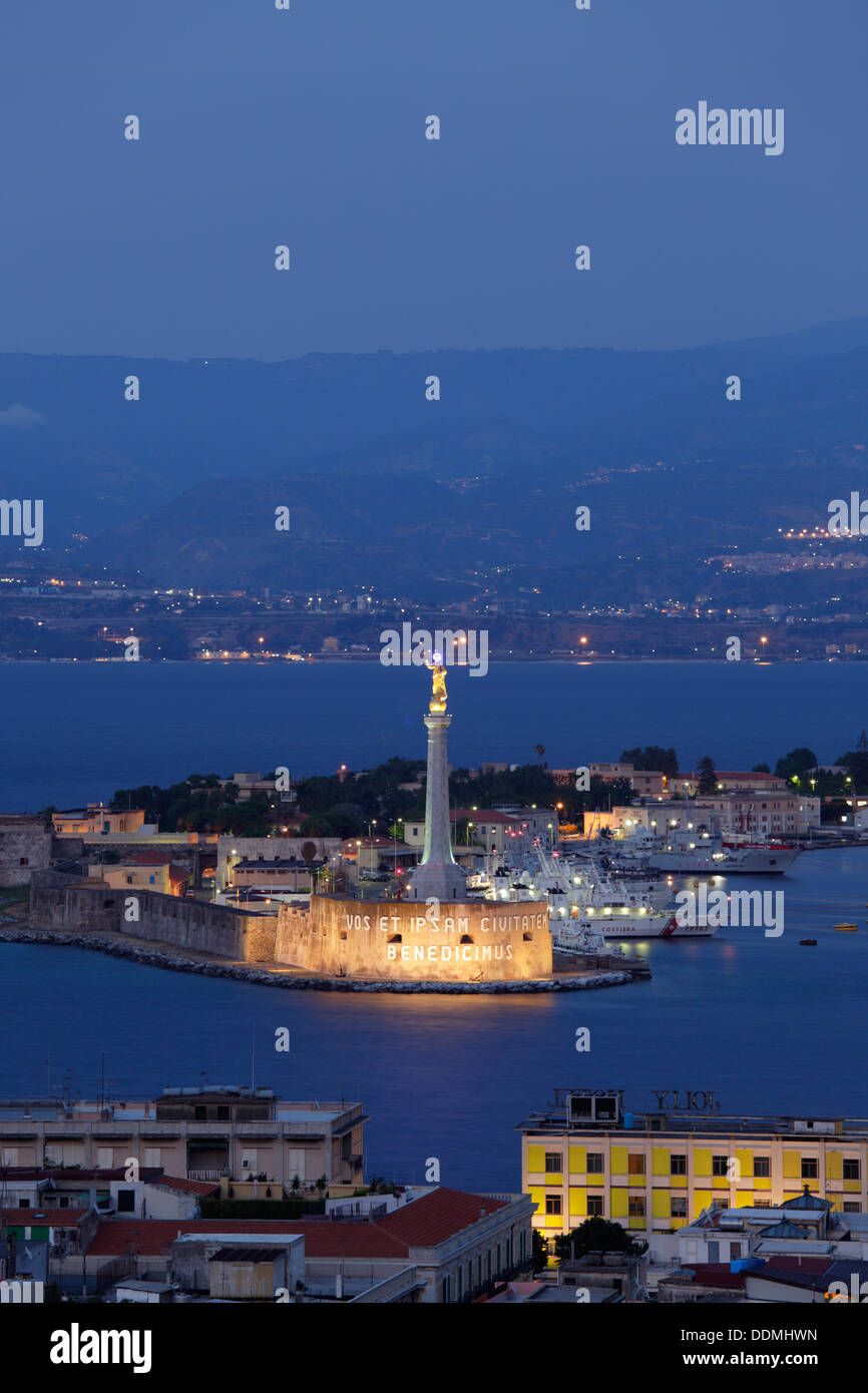 Sicily messina harbour hi-res stock photography and images - Alamy