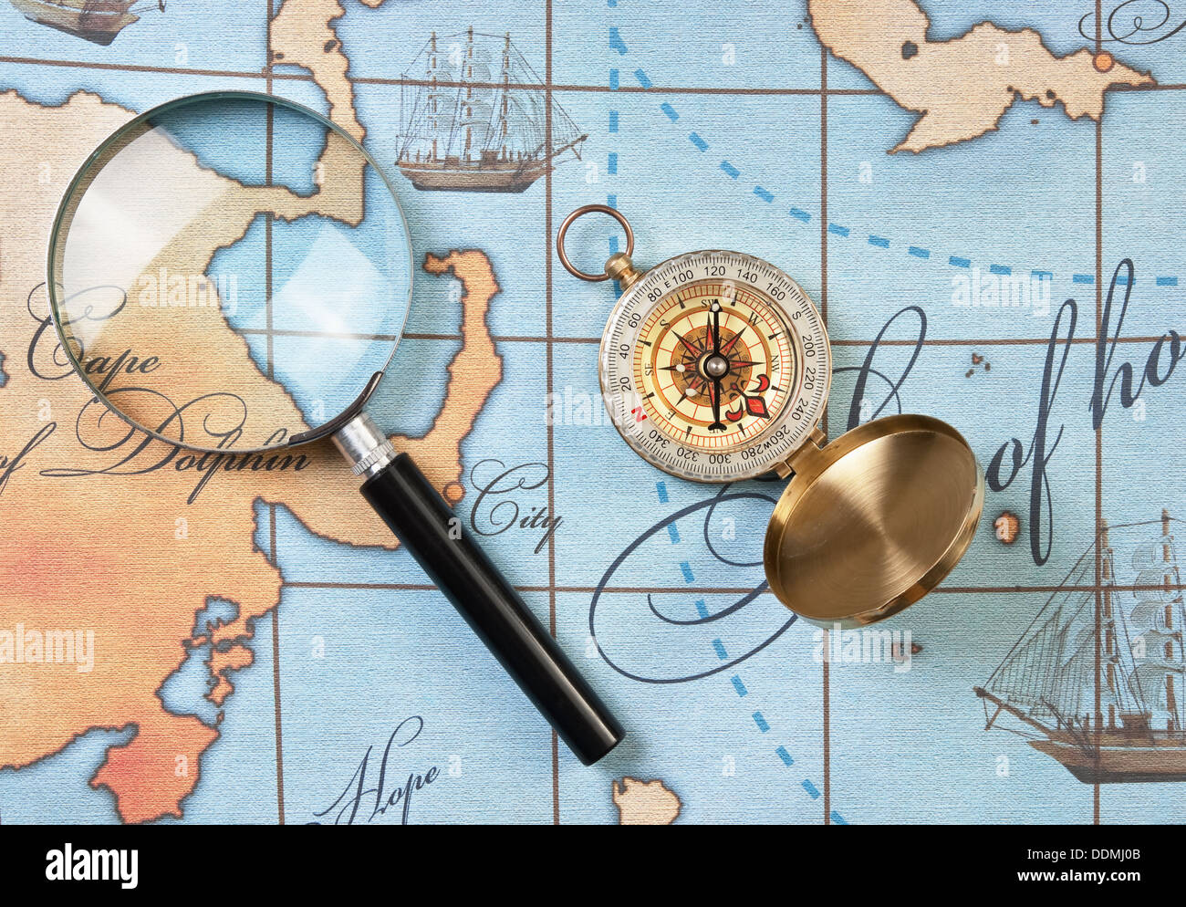 Magnifier map hi-res stock photography and images - Alamy