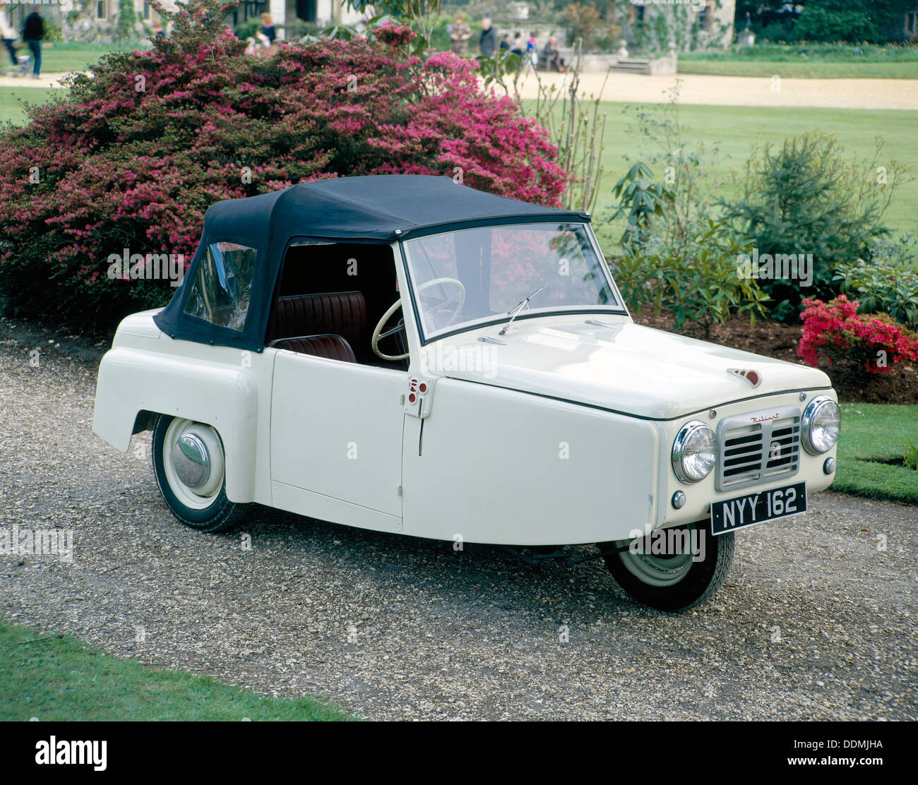 1954 Reliant Regal, Mk 1. Artist: Unknown Stock Photo - Alamy