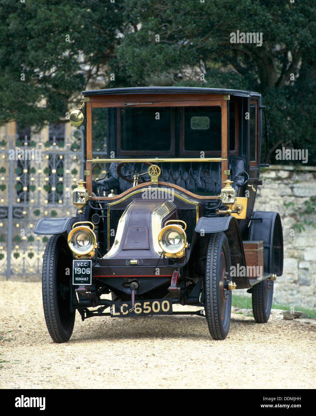 A 1906 Renault 14/20hp XB. Artist: Unknown Stock Photo - Alamy