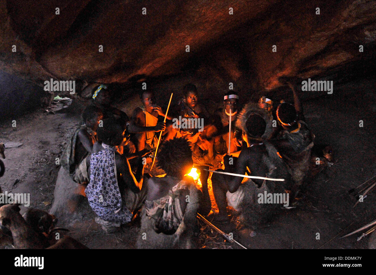 Hadzabe tribe hi-res stock photography and images - Alamy
