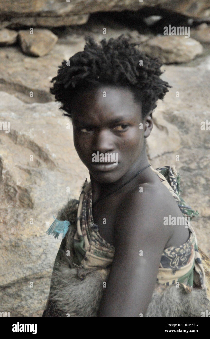 The Hadza (Hadzabe) tribe of Lake Eyasi Tanzania collection Stock Photo ...