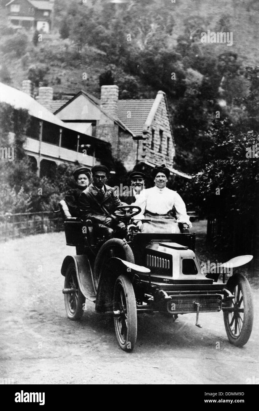 A 1 cylinder De Dion car and passengers, 1904. Artist: Unknown Stock ...