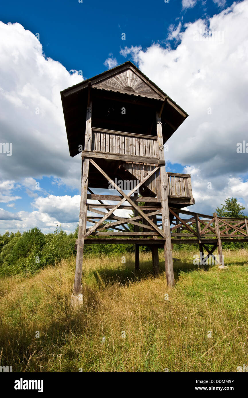 Wooden watchtower hi-res stock photography and images - Alamy