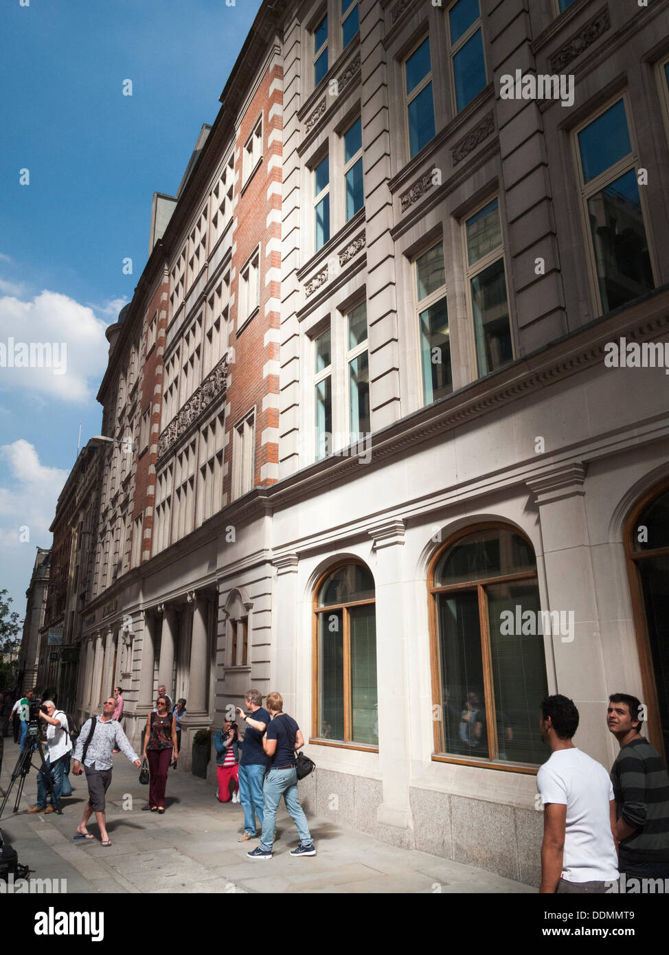 4 September 2013: Sunlight reflecting from the concave face of the new ...