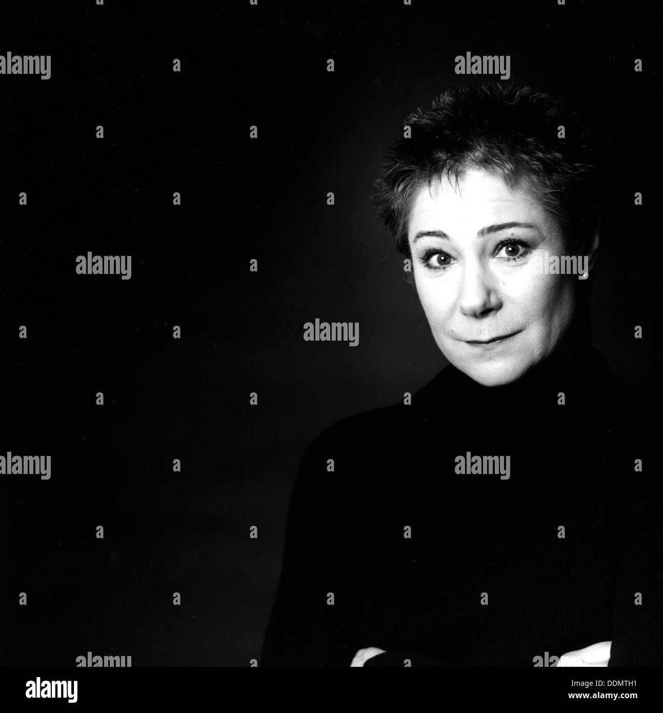 Zoe wanamaker hi-res stock photography and images - Alamy
