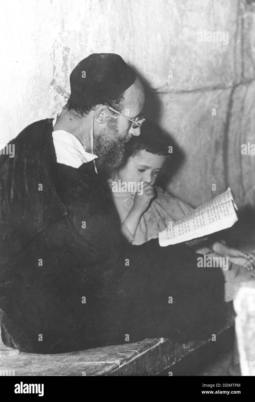 Unknown jewish man Black and White Stock Photos & Images - Alamy