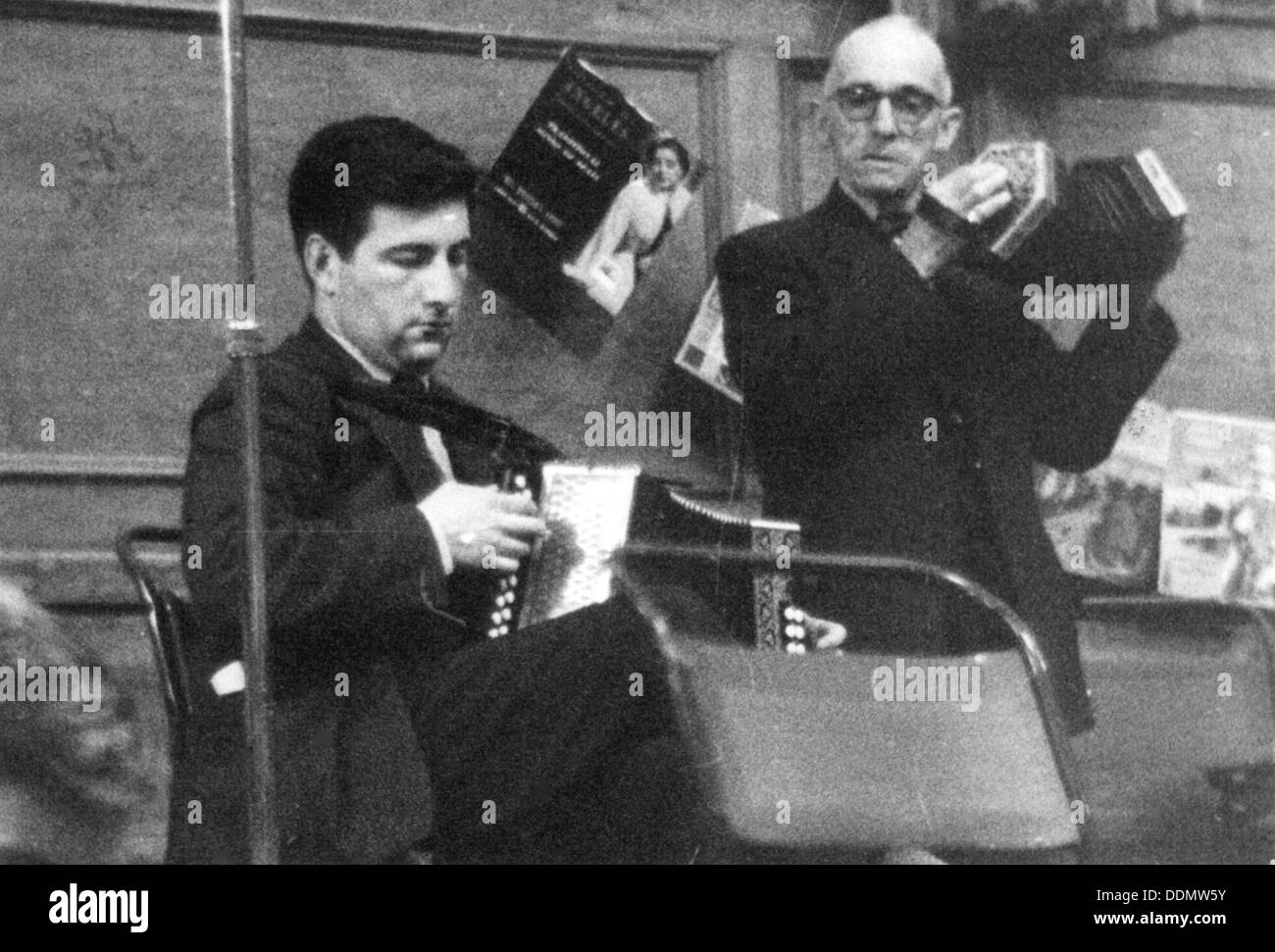 1950s music hall hi-res stock photography and images - Alamy