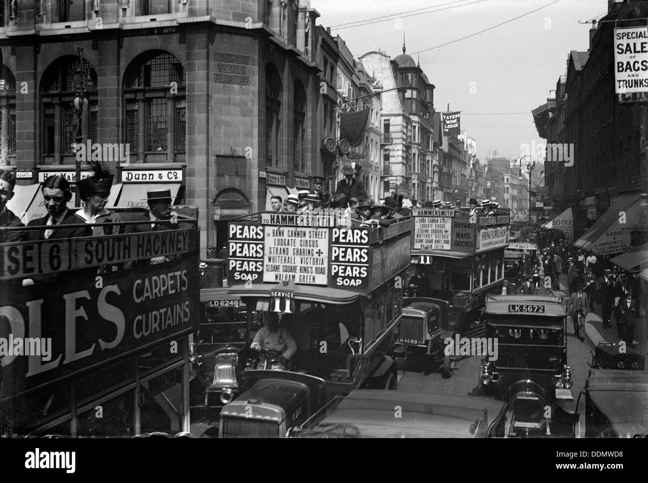 Strand street view Black and White Stock Photos & Images - Alamy