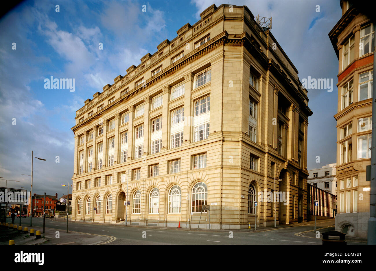 Davies street bank hi-res stock photography and images - Alamy