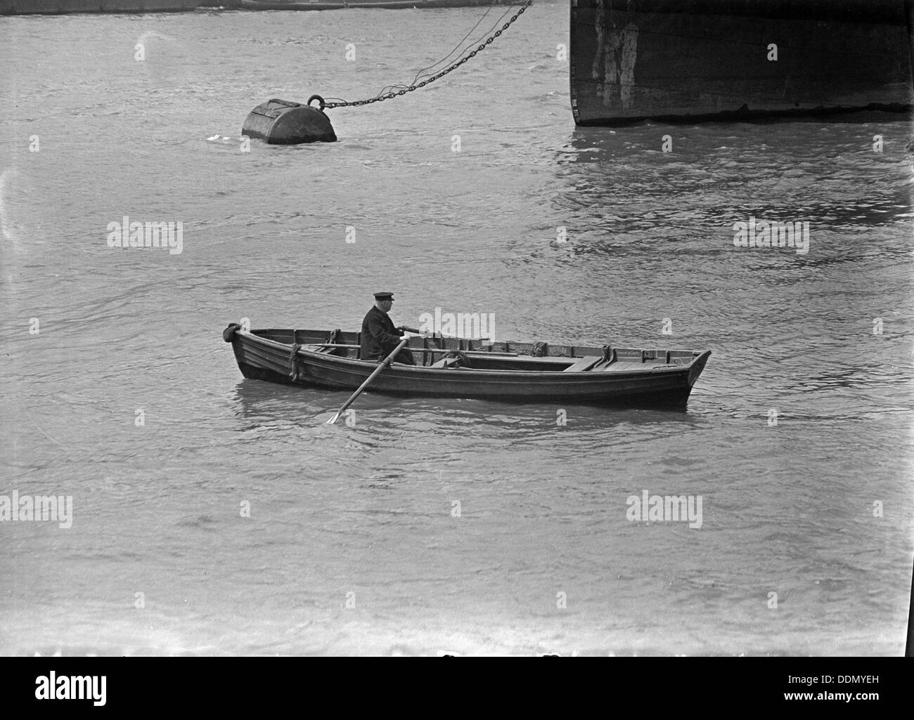 Rowing boat ship hi-res stock photography and images - Alamy