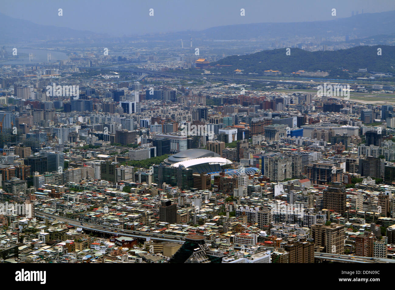 A view from above the city of Taipei, Taiwan Stock Photo - Alamy