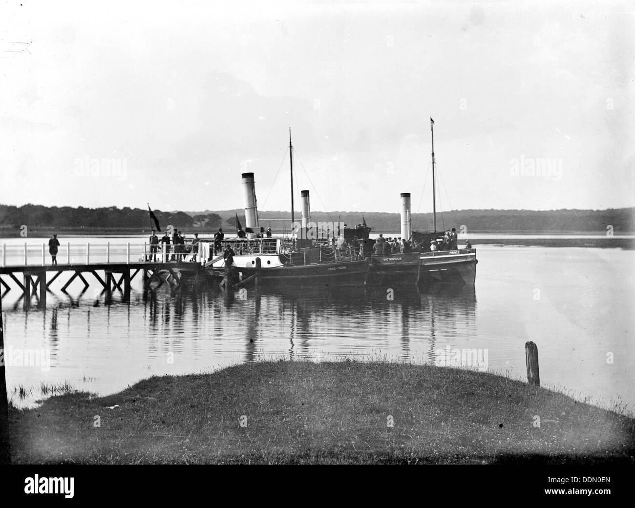Paddle steamer ferry Black and White Stock Photos & Images - Alamy