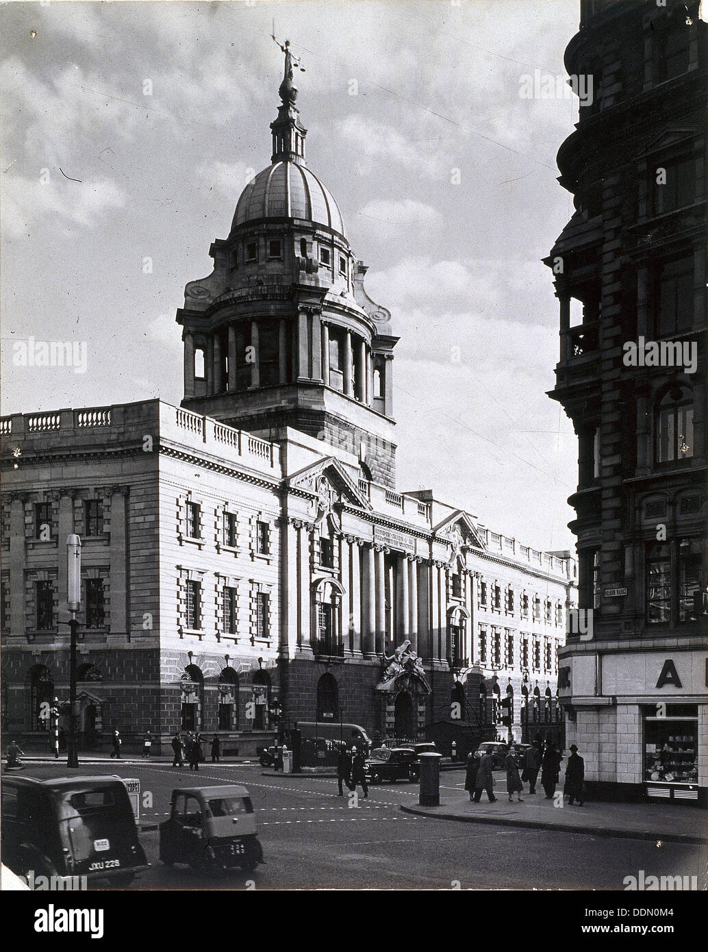 Old bailey central criminal court hi-res stock photography and images ...
