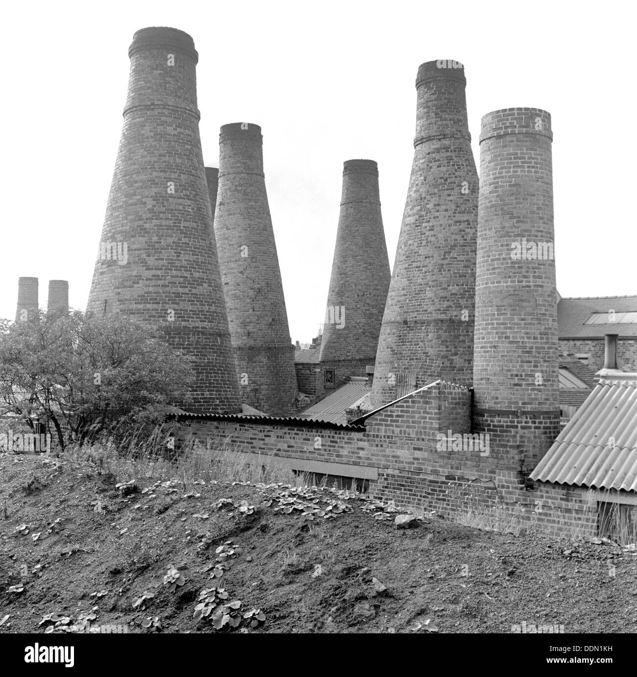 Pottery kilns hi-res stock photography and images - Alamy