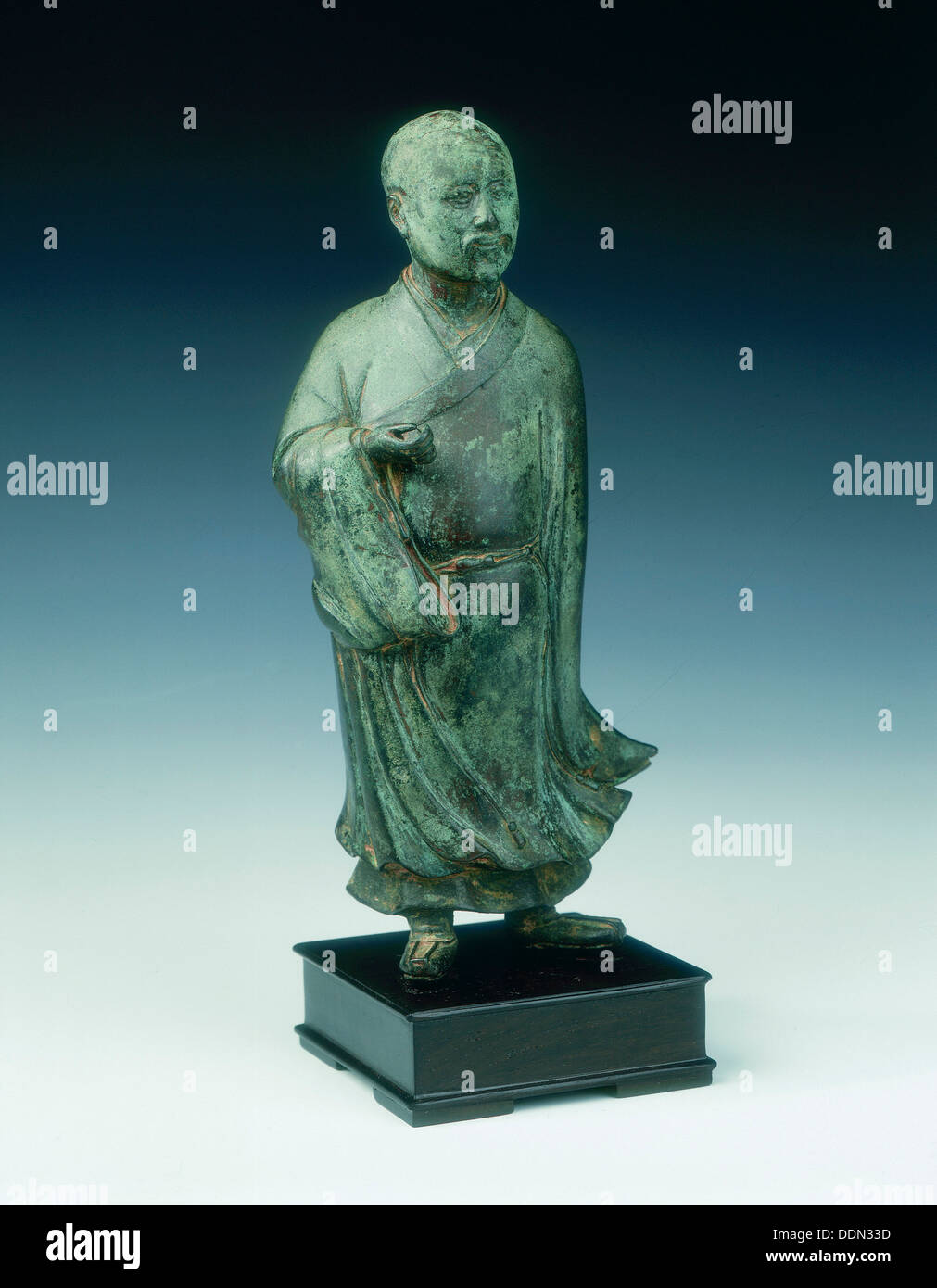 Bronze statue of a standing official, Ming dynasty, China, 2nd half of ...