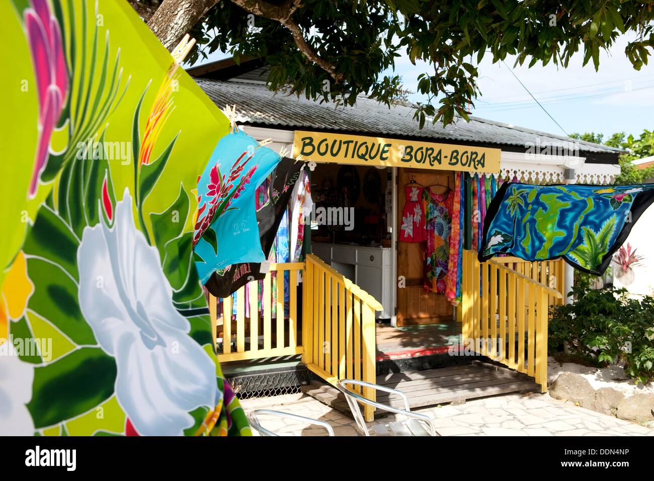 French polynesia vaitape shop hi-res stock photography and images - Alamy