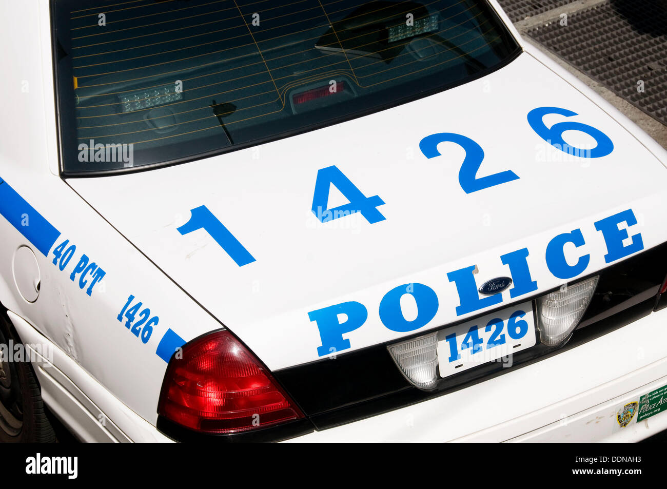 Police car from above hi-res stock photography and images - Alamy