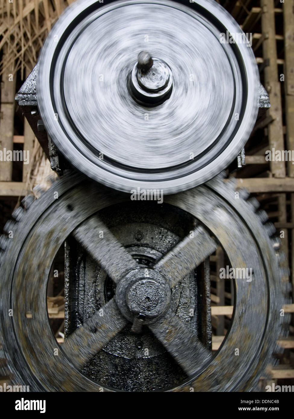 Greasy gears hi-res stock photography and images - Alamy