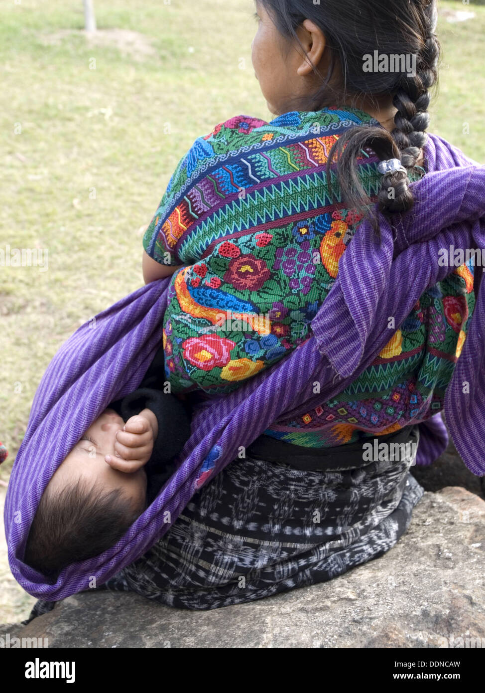 Guatemalan woman with baby hi-res stock photography and images - Alamy