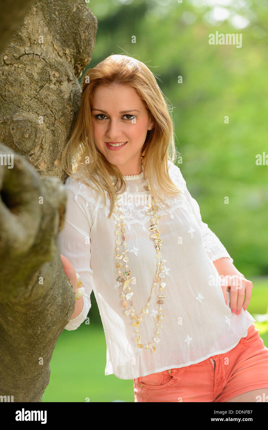 Looking up tree beside hi-res stock photography and images - Alamy