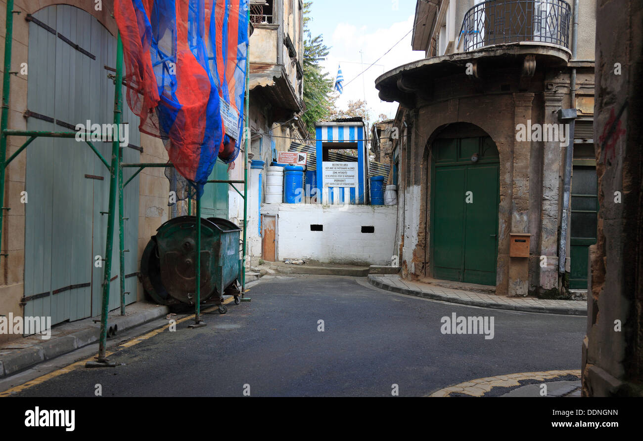 Nicosia green line border hi-res stock photography and images - Alamy