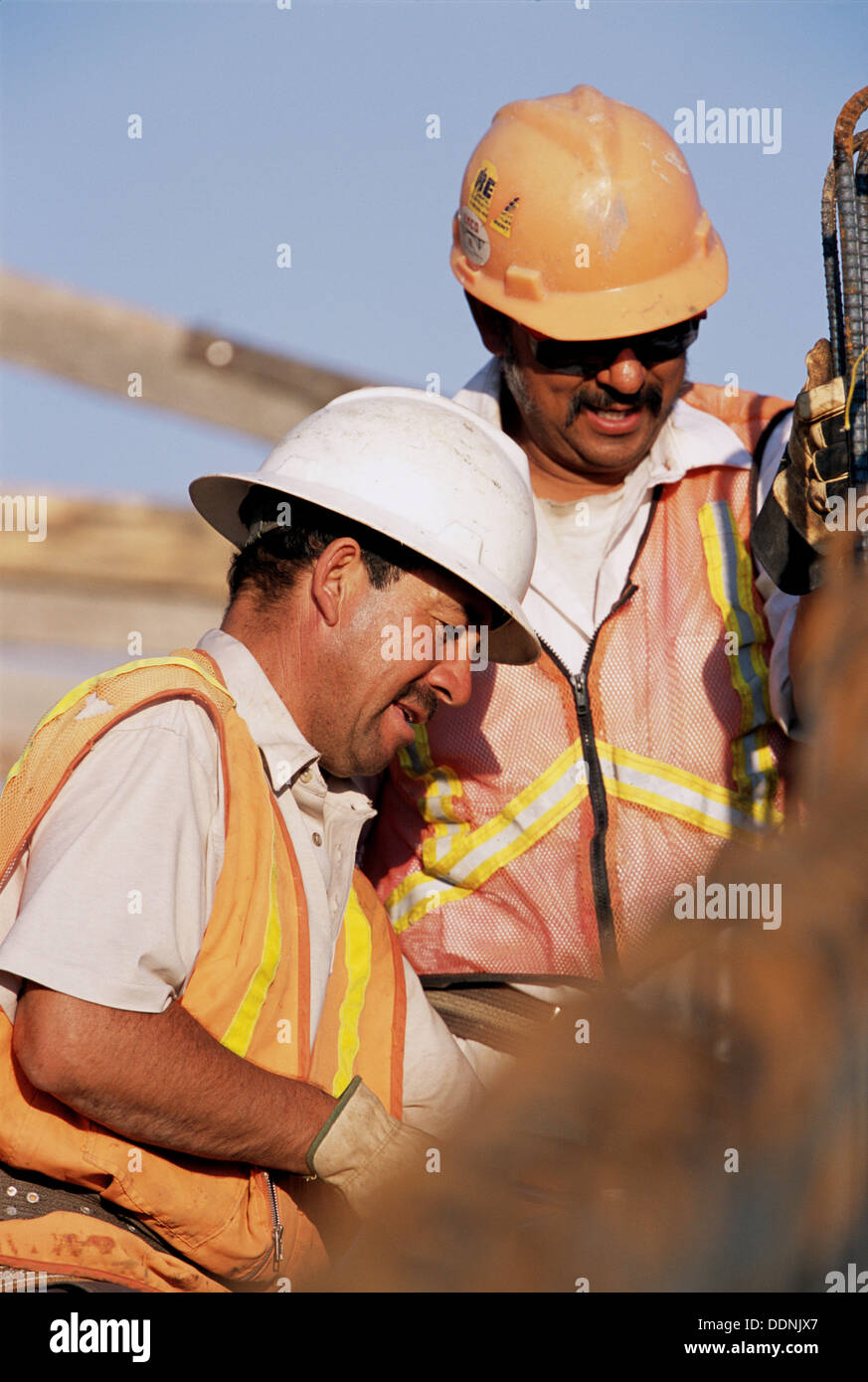 Construction workers usa hi-res stock photography and images - Alamy