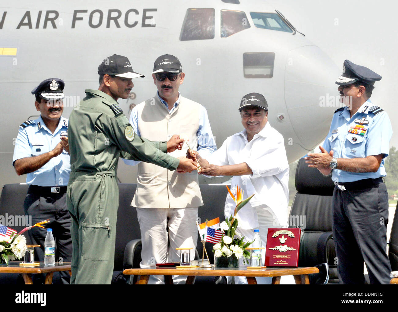 Indian air force c 17 globemaster hi-res stock photography and images ...