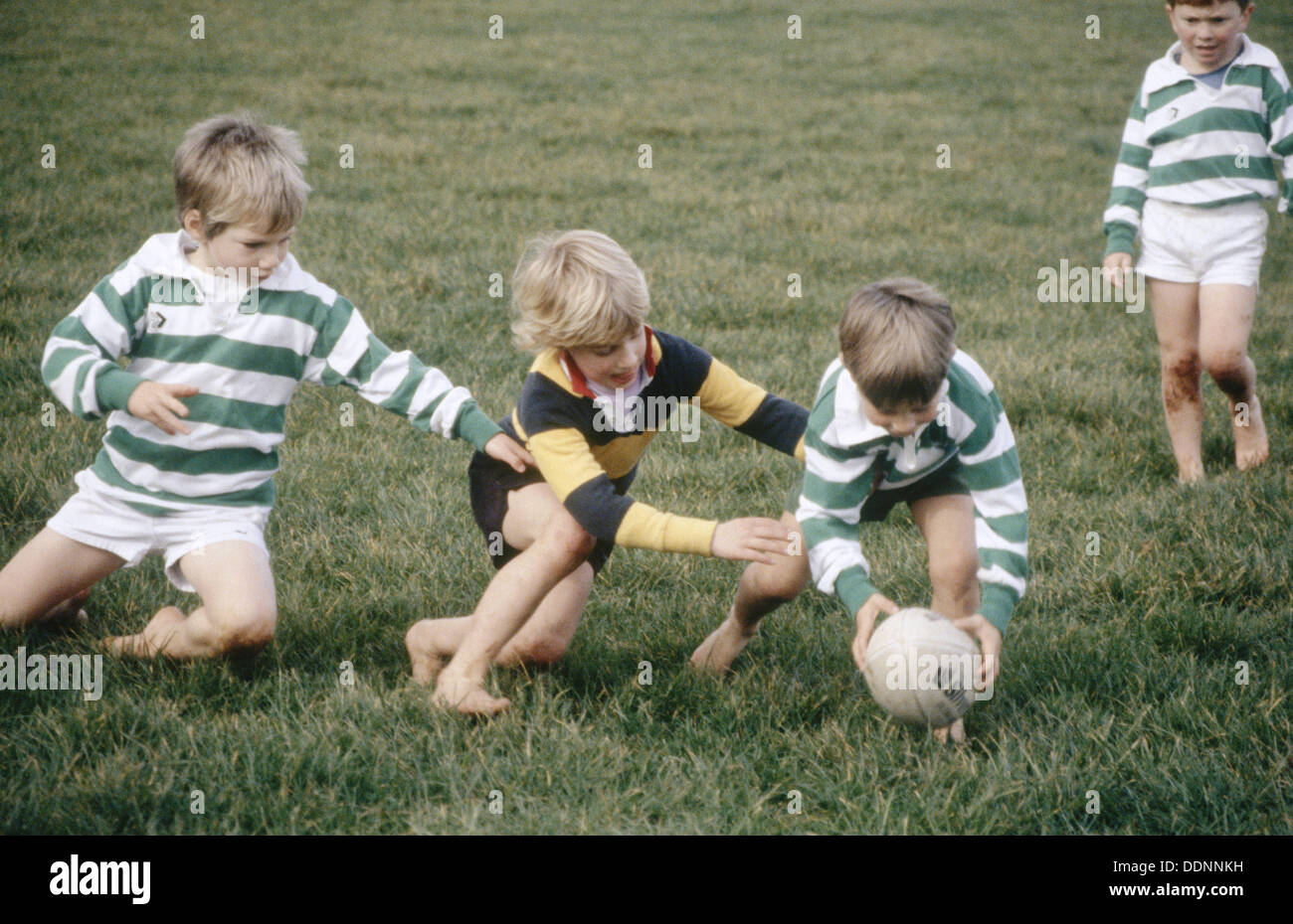 Children rugby junior hi-res stock photography and images - Alamy
