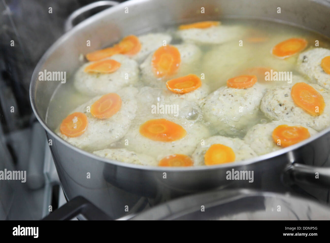 Gefilte fish hi-res stock photography and images - Alamy