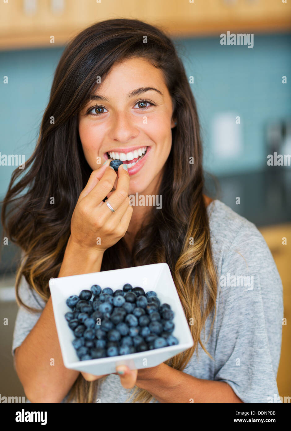 Woman blueberries hi-res stock photography and images - Alamy