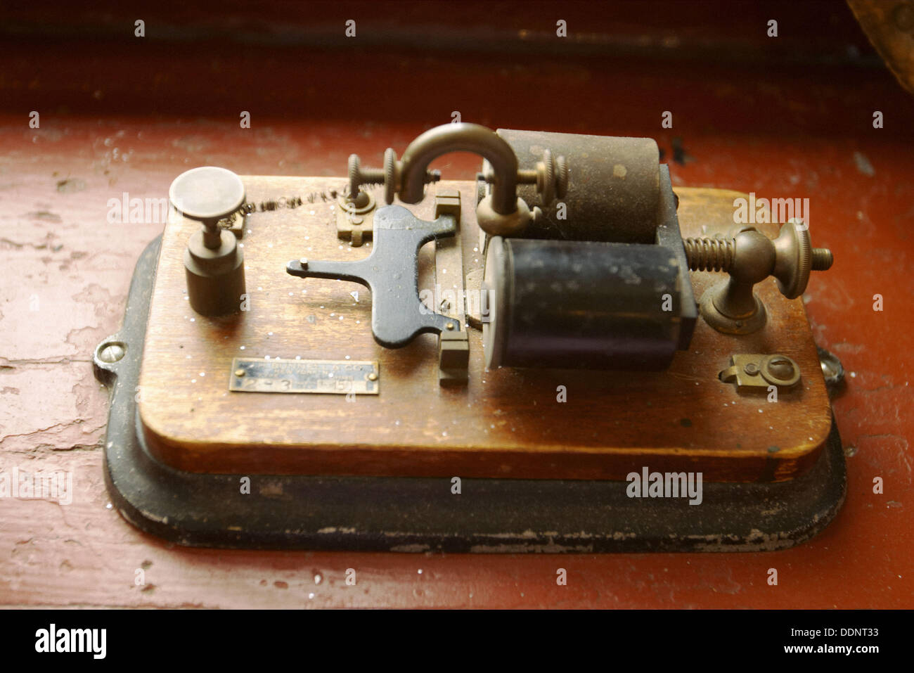 Telegraph machine hi-res stock photography and images - Alamy