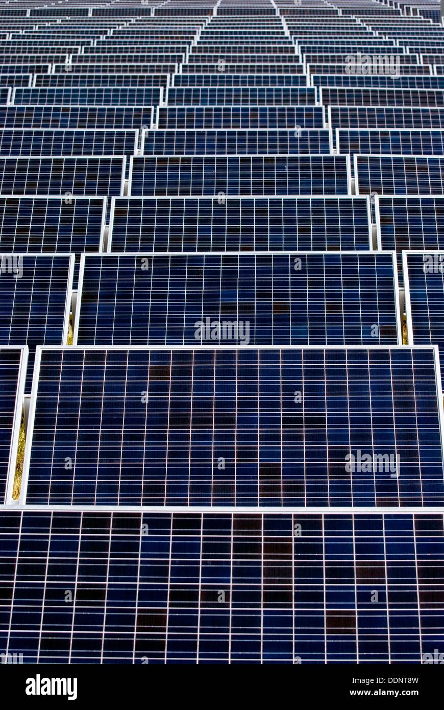 Solar photovoltaic electricity generating plant, Springerville, Arizona ...