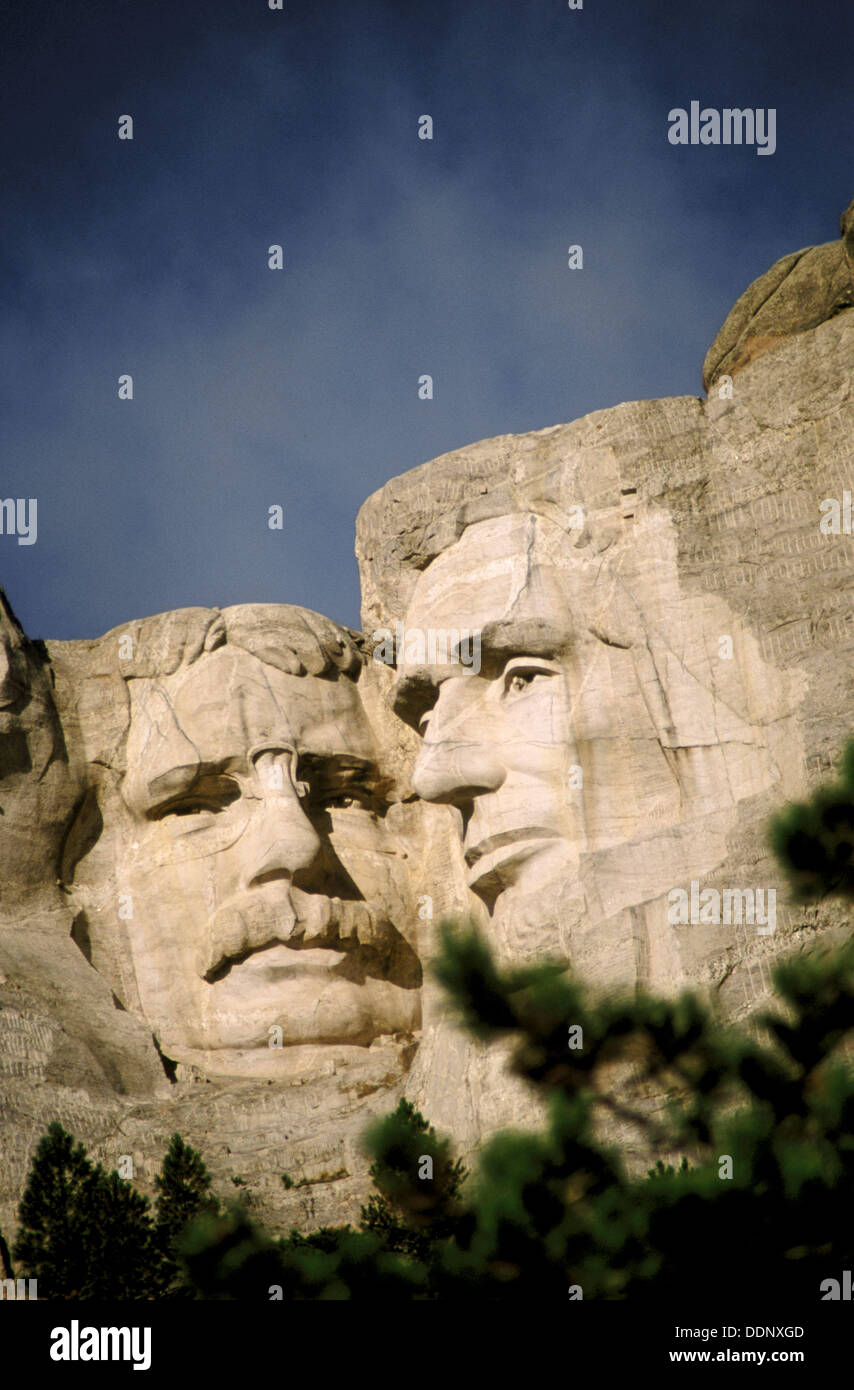 Mt rushmore national monument hi-res stock photography and images - Alamy