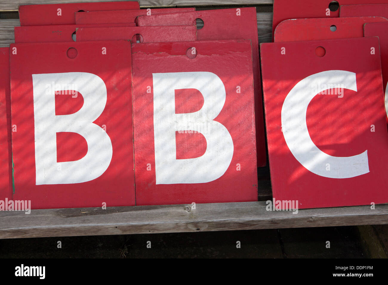 Bbc logo red hi-res stock photography and images - Alamy