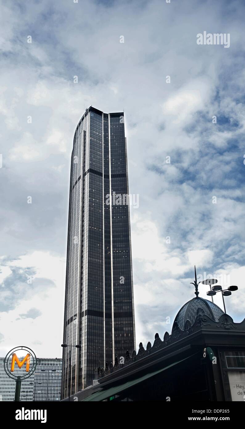 Metro m hi-res stock photography and images - Alamy