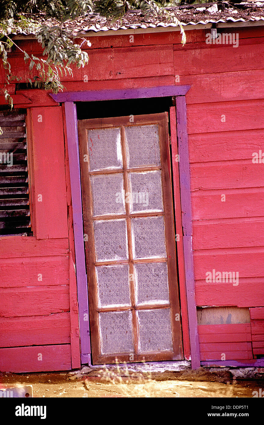 Small hovel hi-res stock photography and images - Alamy