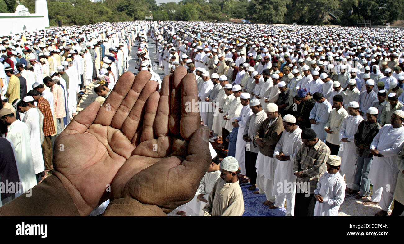 Two offering hi-res stock photography and images - Alamy