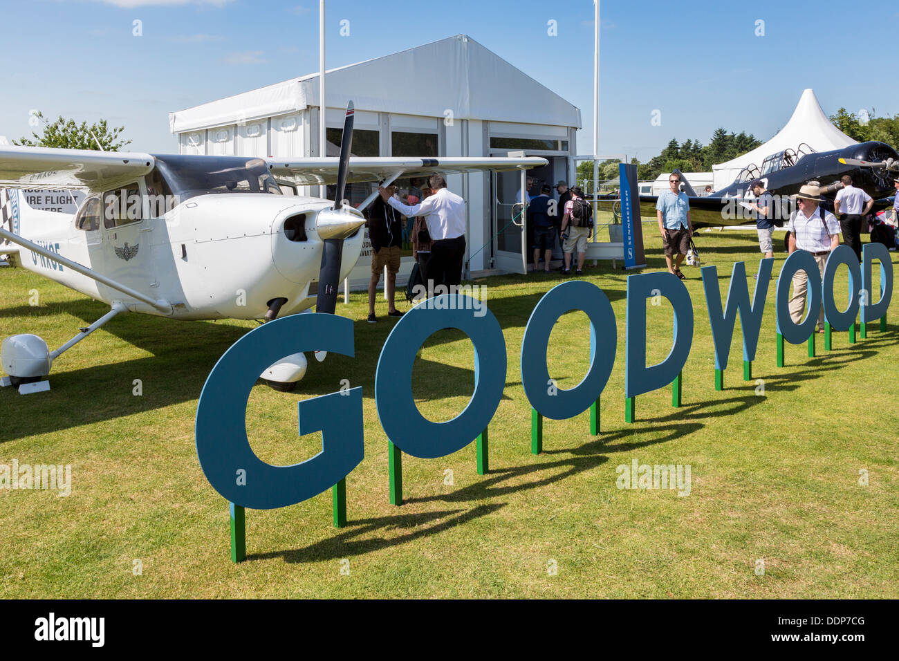 Flying school hi-res stock photography and images - Alamy