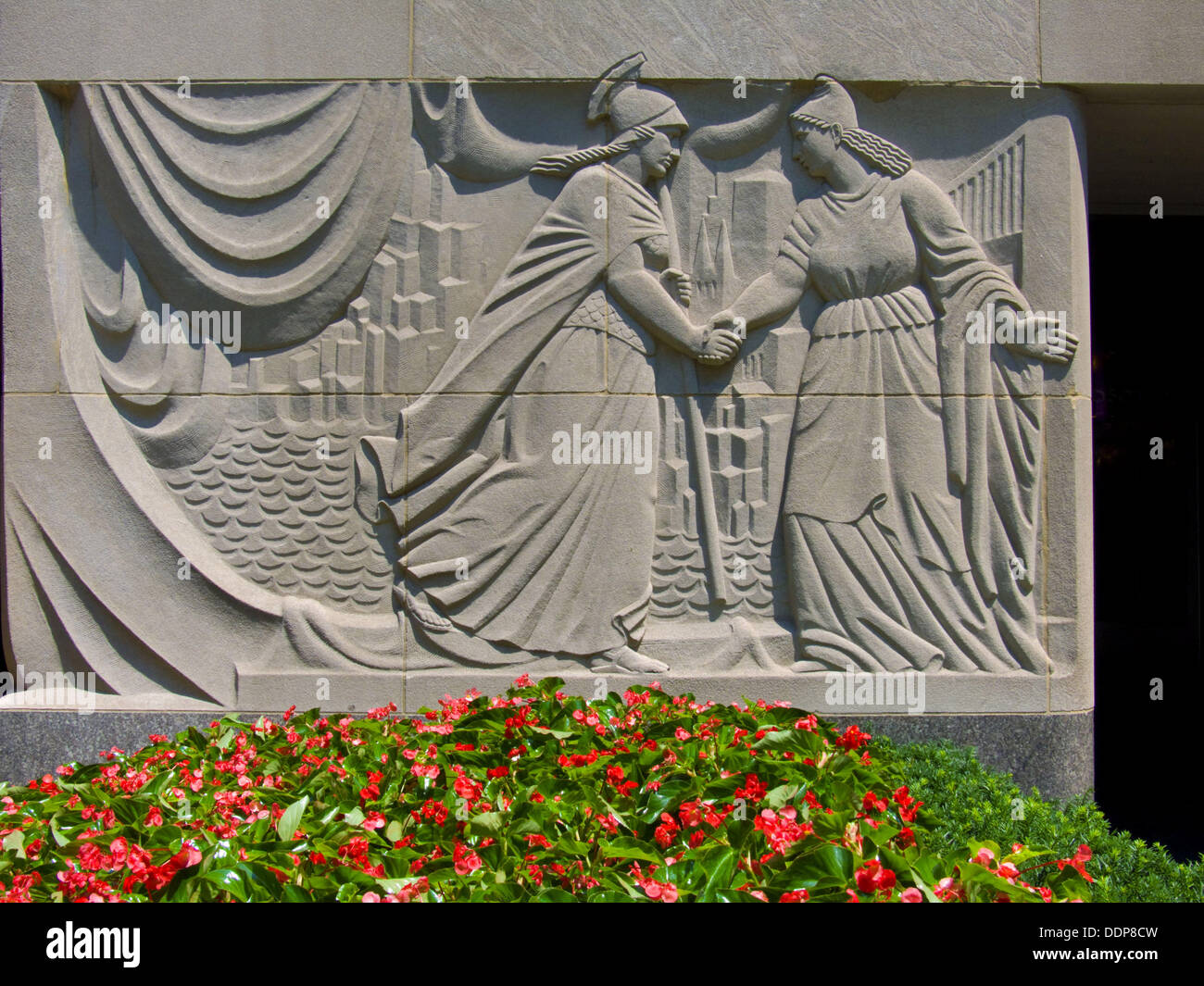 Mid relief hi-res stock photography and images - Alamy