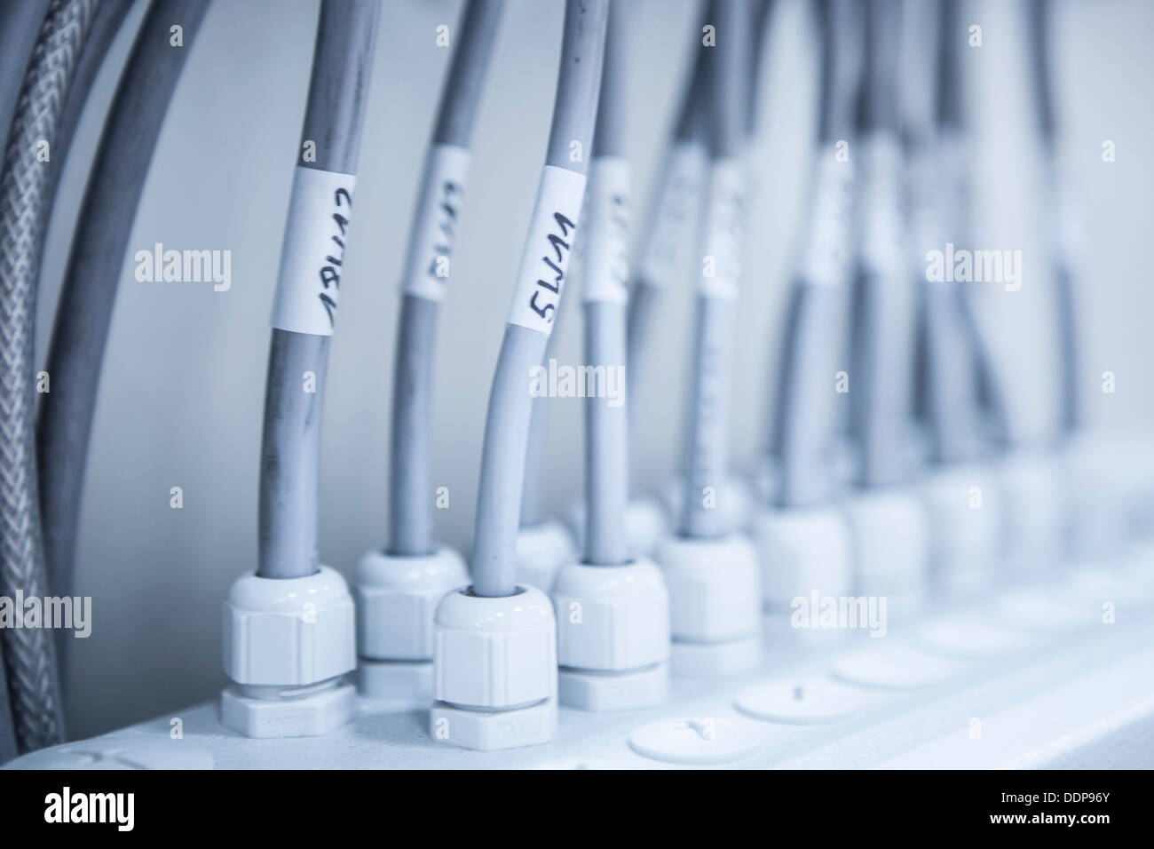 Computer network hi-res stock photography and images - Alamy