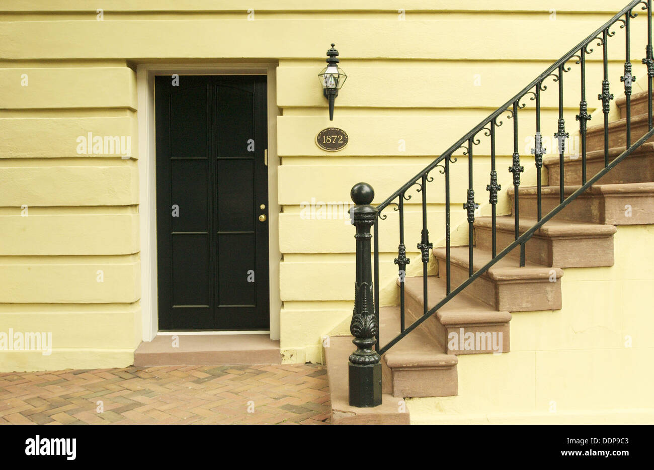 Victorian mansion entrance hi-res stock photography and images - Alamy