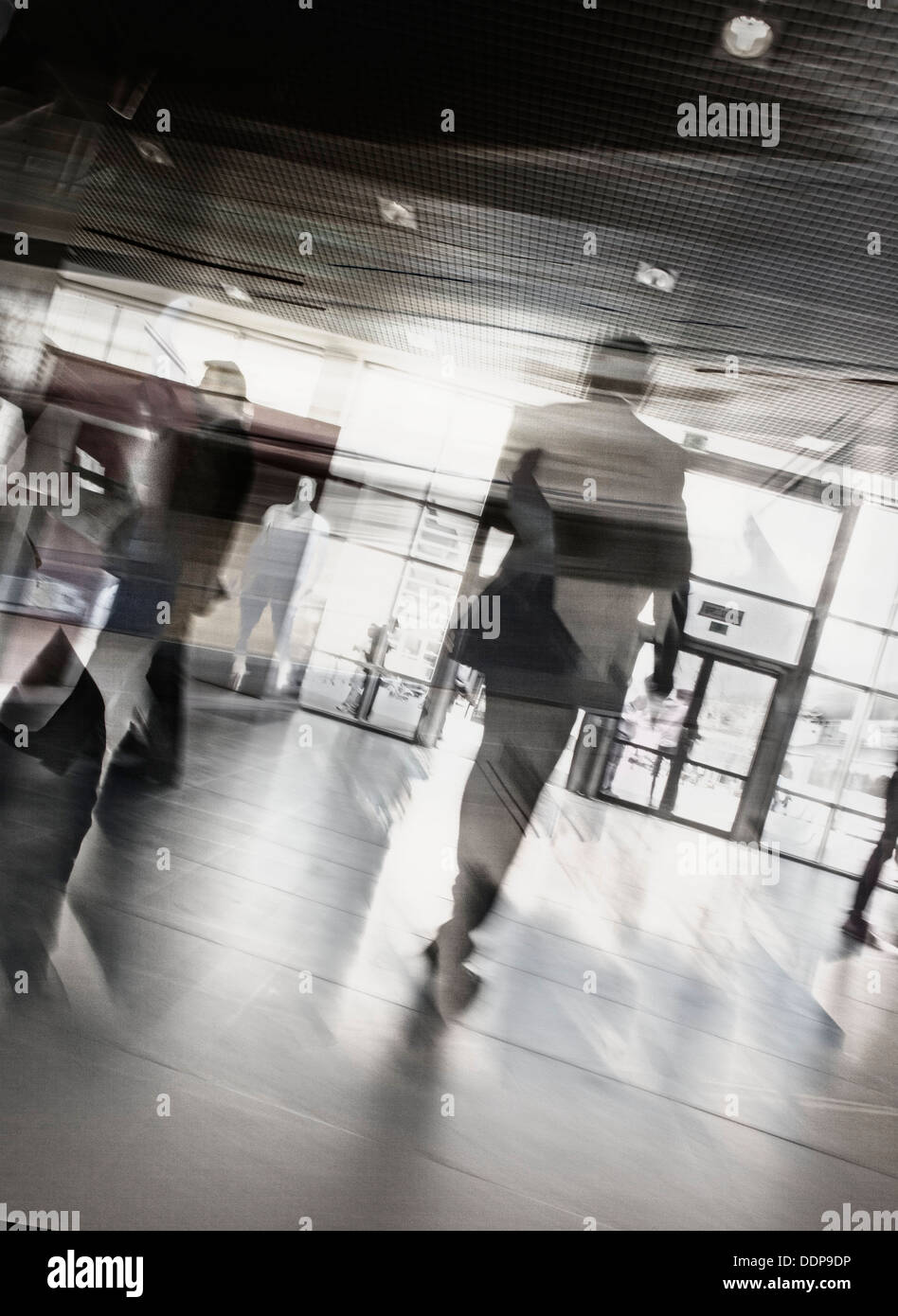 Man walking suit from behind hi-res stock photography and images - Alamy
