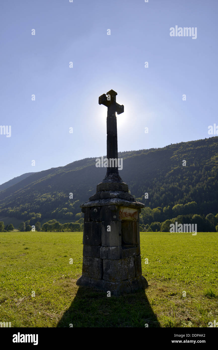 Calvary catholic cemetery hi-res stock photography and images - Alamy